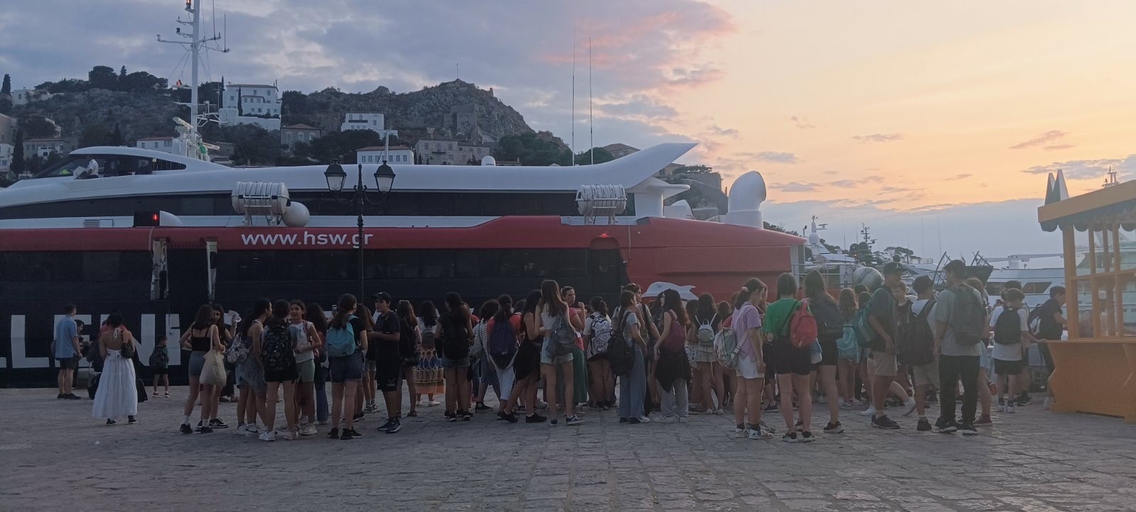 ΕΚΔΡΟΜΗ ΣΤΗΝ ΥΔΡΑ ΚΑΙ ΣΤΗΝ ΑΙΓΙΝΑ