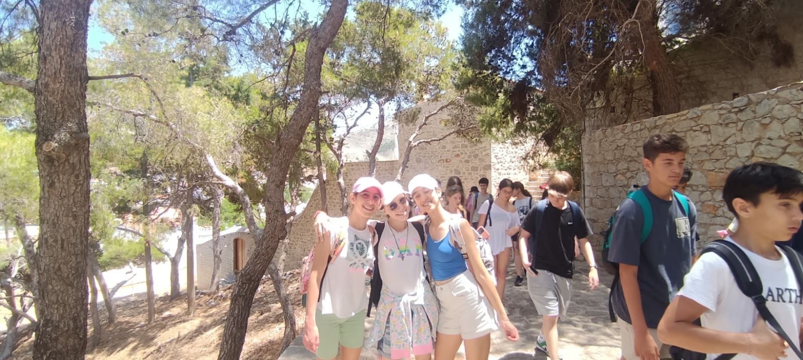 ΕΚΔΡΟΜΗ ΣΤΗΝ ΥΔΡΑ ΚΑΙ ΣΤΗΝ ΑΙΓΙΝΑ