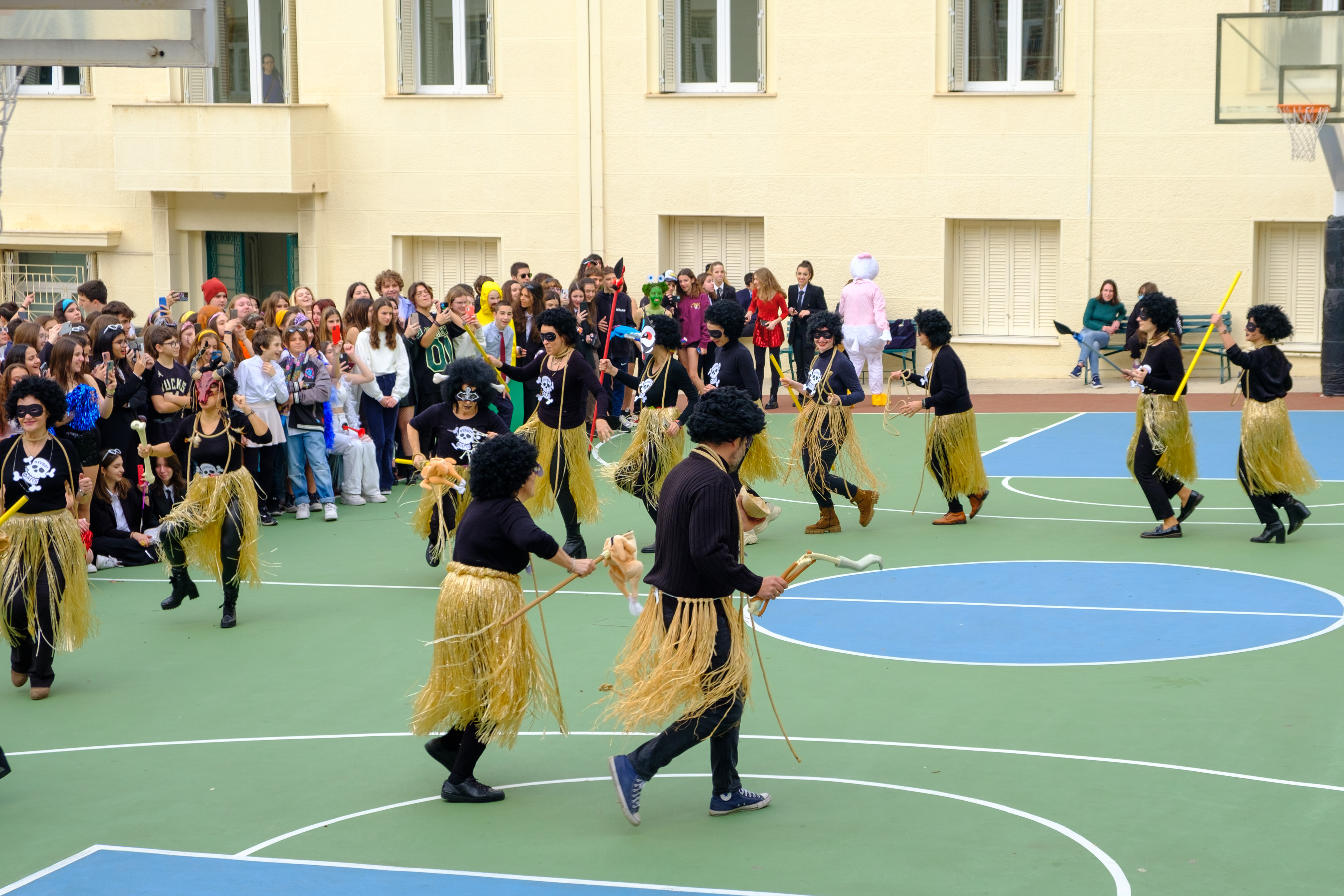 ΓΥΜΝΑΣΙΟ - ΛΥΚΕΙΟ: Vive le carnaval!