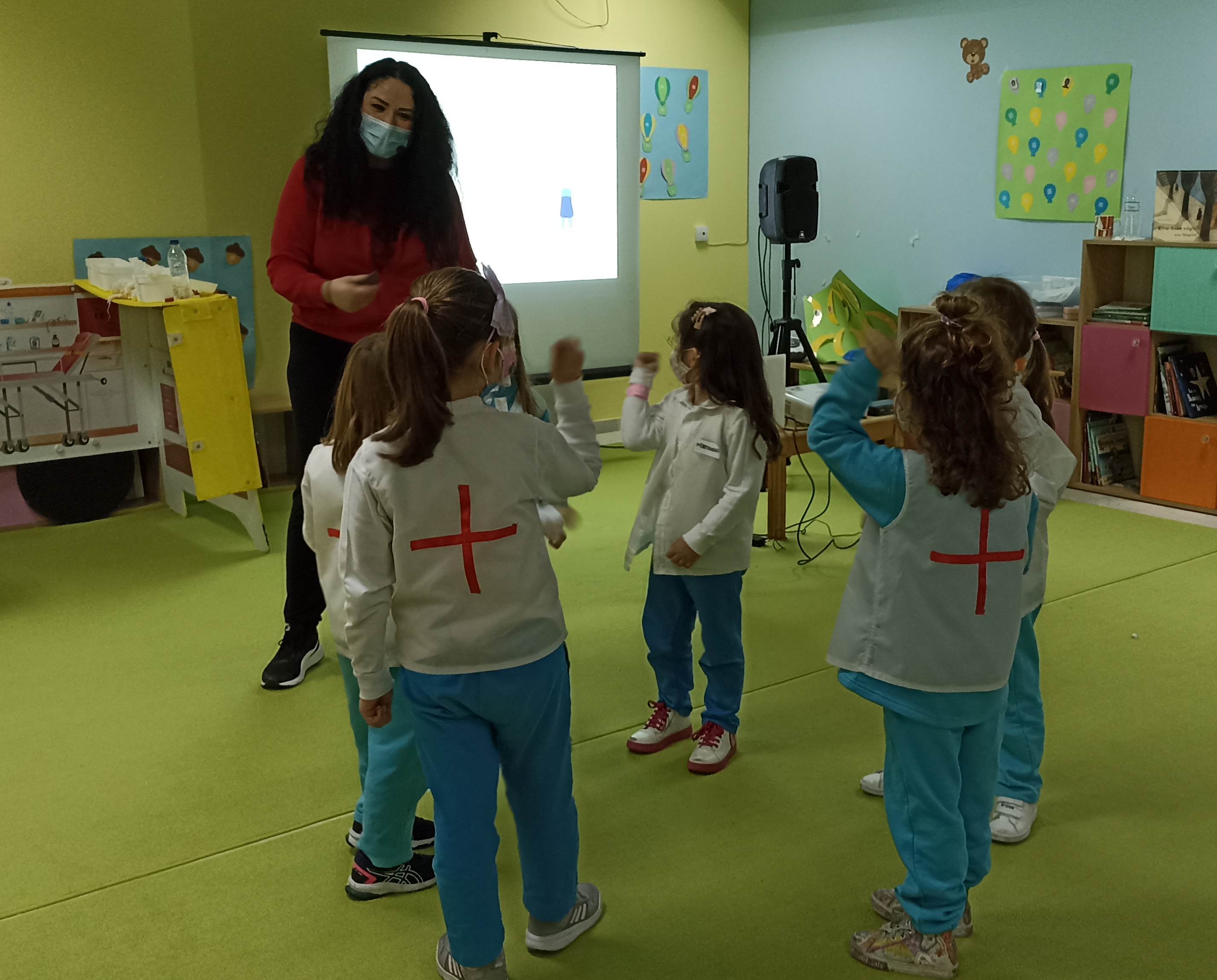 ΜΙΚΡΟΙ ΔΙΑΣΩΣΤΕΣ ΕΝ ΔΡΑΣΕΙ!